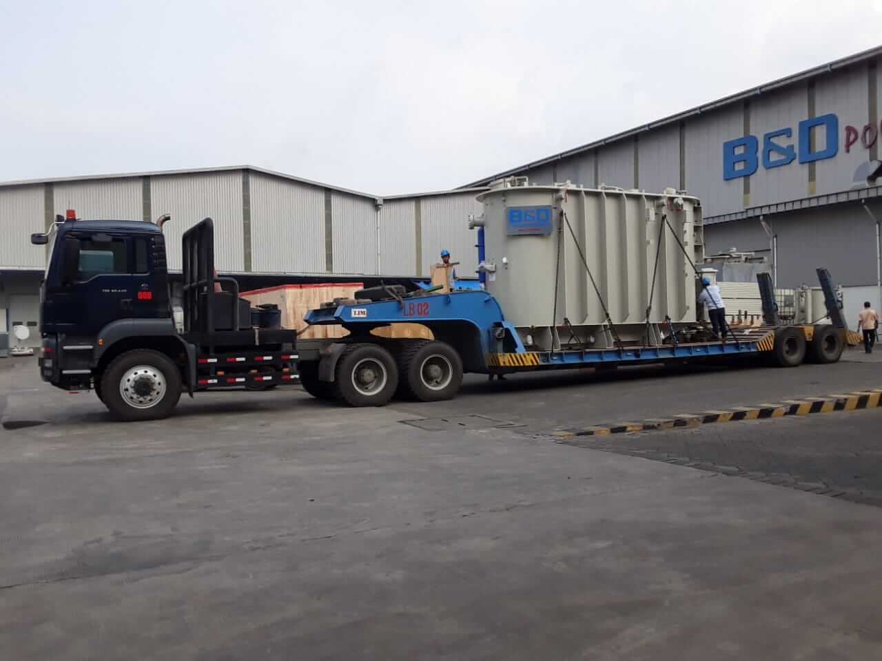 Loading Trafo 60 Mva PT. Bambang Djaja - Surabaya - PT. Transnusa Jaya ...